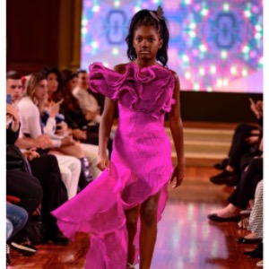 Community Fundraising : Walk the Runway for Cancer